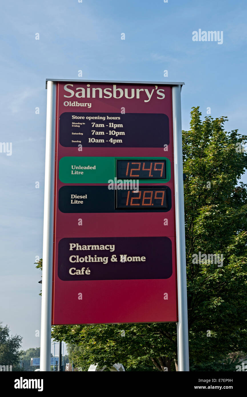 Petrol station sign uk isolated hi-res stock photography and images - Alamy