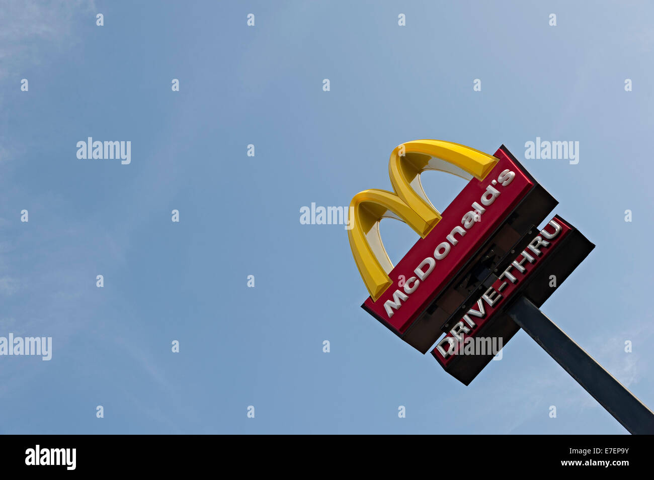 Mcdonalds logo africa hi-res stock photography and images - Alamy