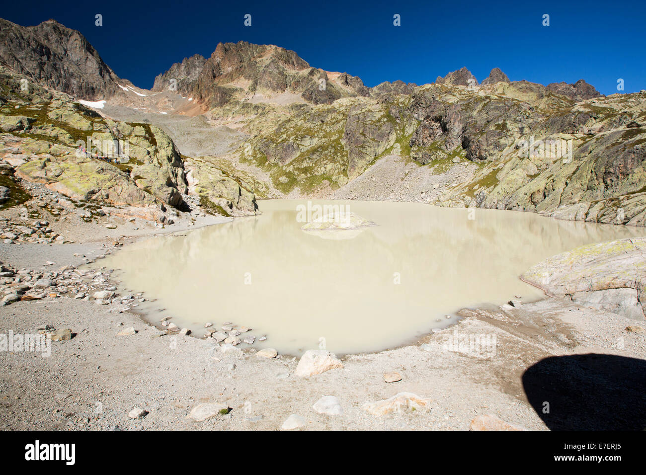 Lac Blanc on the Aiguille rouge above Chamonix, France Stock Photo - Alamy