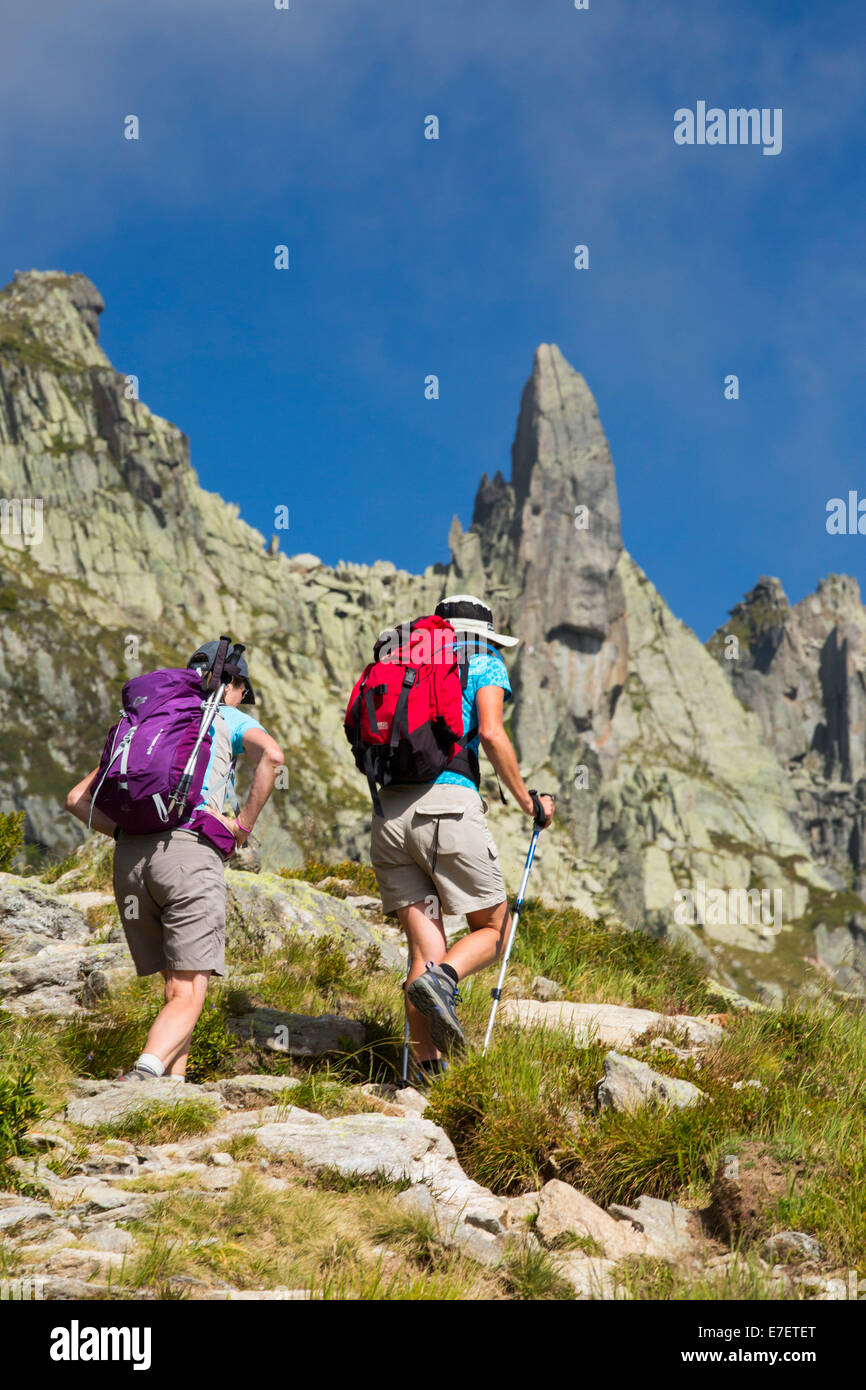 Walkers ascending the Aiguille Rouge above Chamonix, France Stock Photo ...