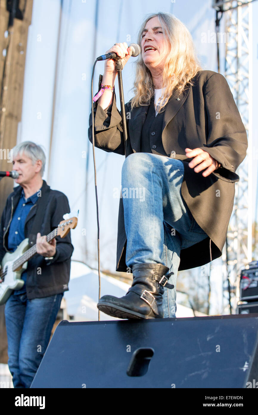 Chicago, Illinois, USA. 14th Sep, 2014. Singer-songwriter PATTI SMITH ...