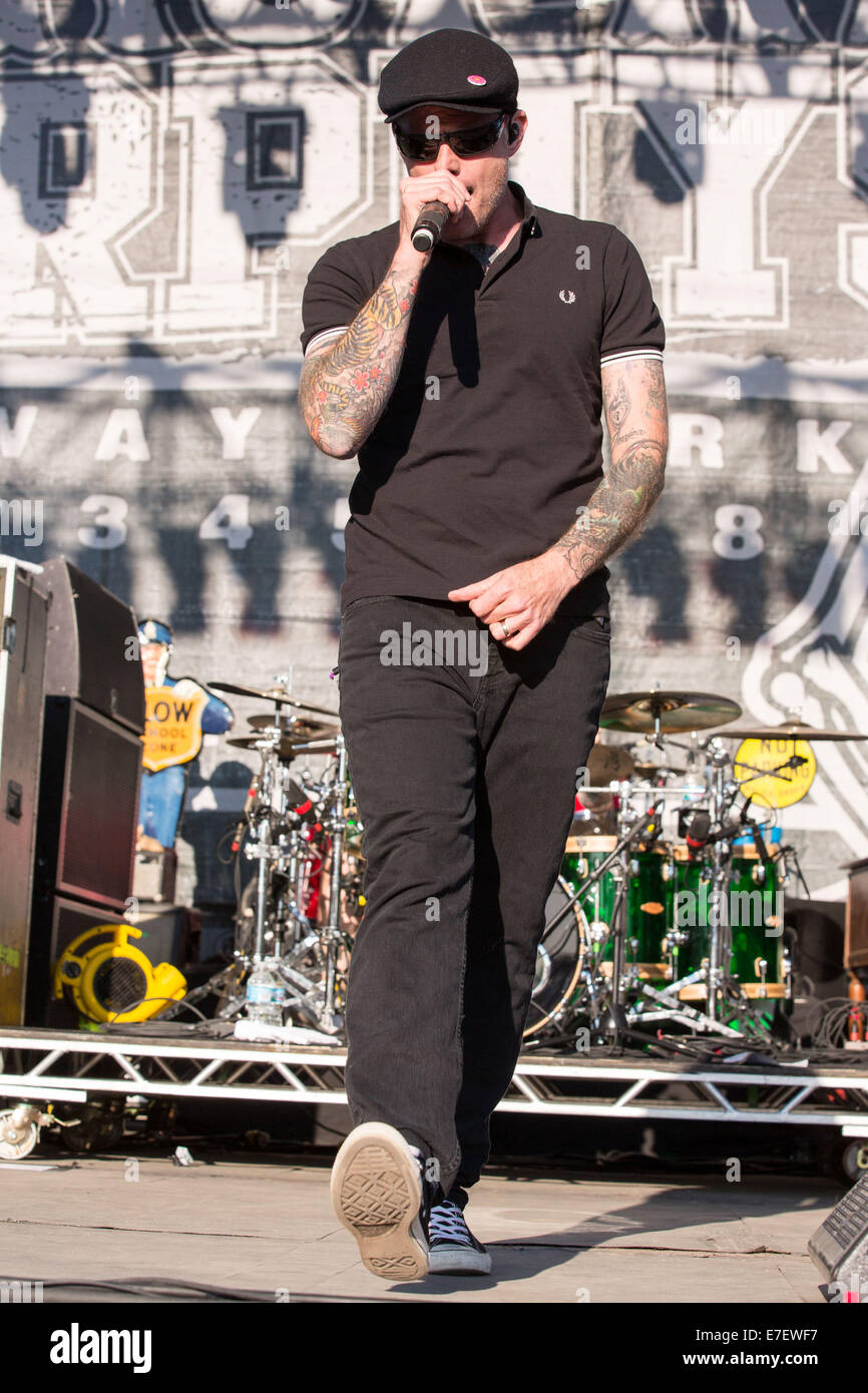 Chicago, Illinois, USA. 14th Sep, 2014. Singer AL BARR of the band ...