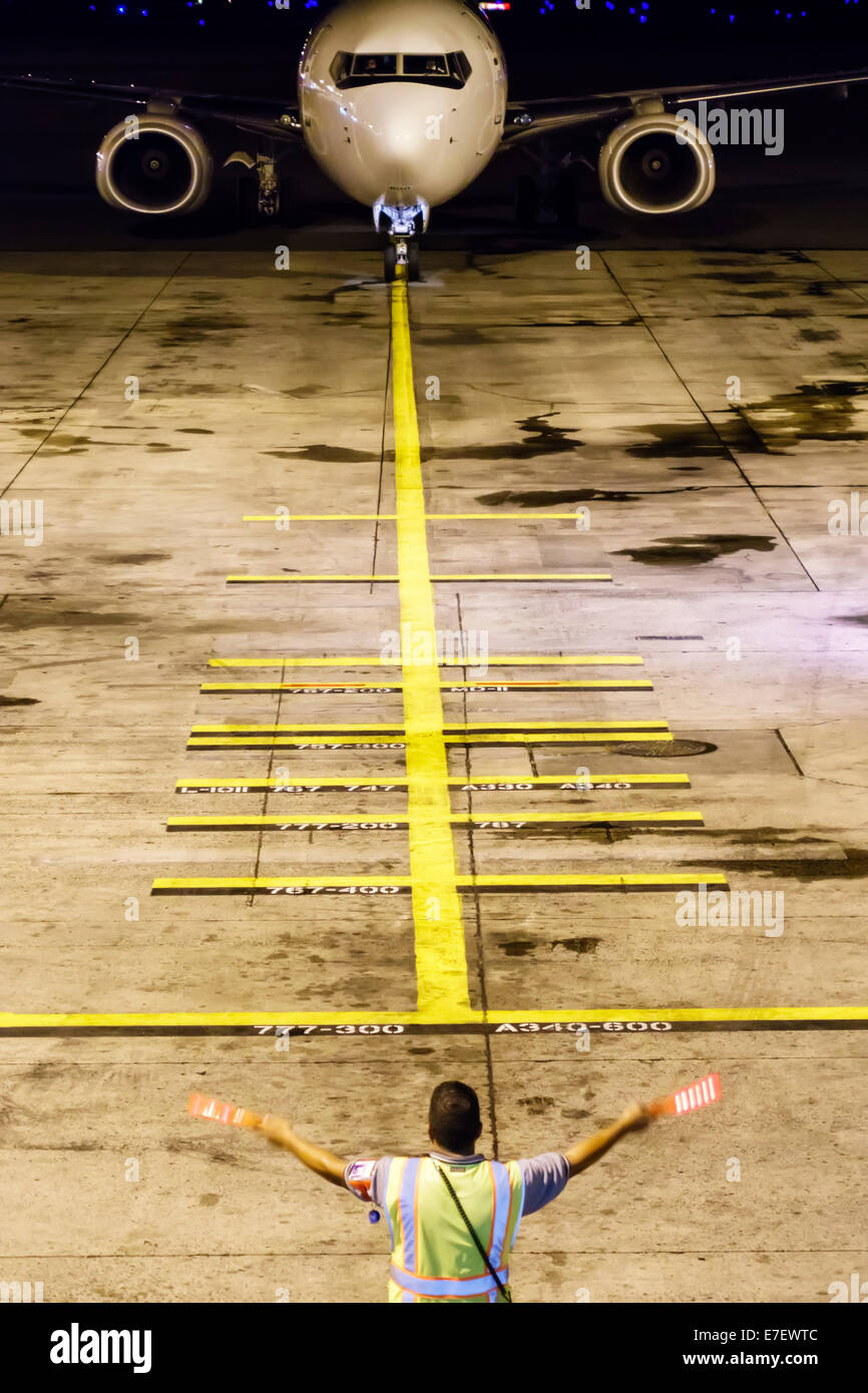 Hawaii,Hawaiian,Oahu,Honolulu,Honolulu International Airport,HNL,tarmac ...