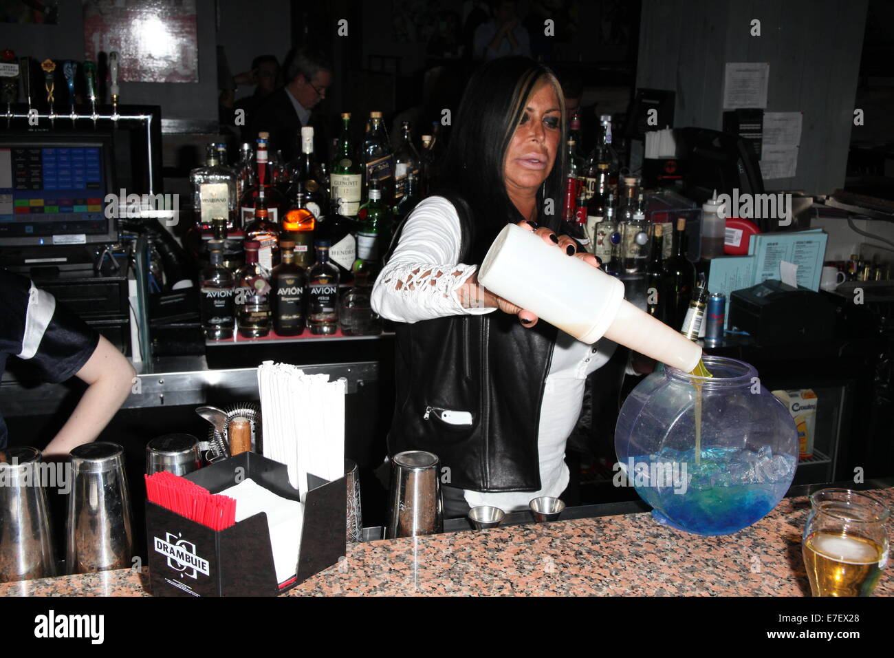VH1 Mobwives Star Big Ang hosts the Bottomz Up Best New York City ...