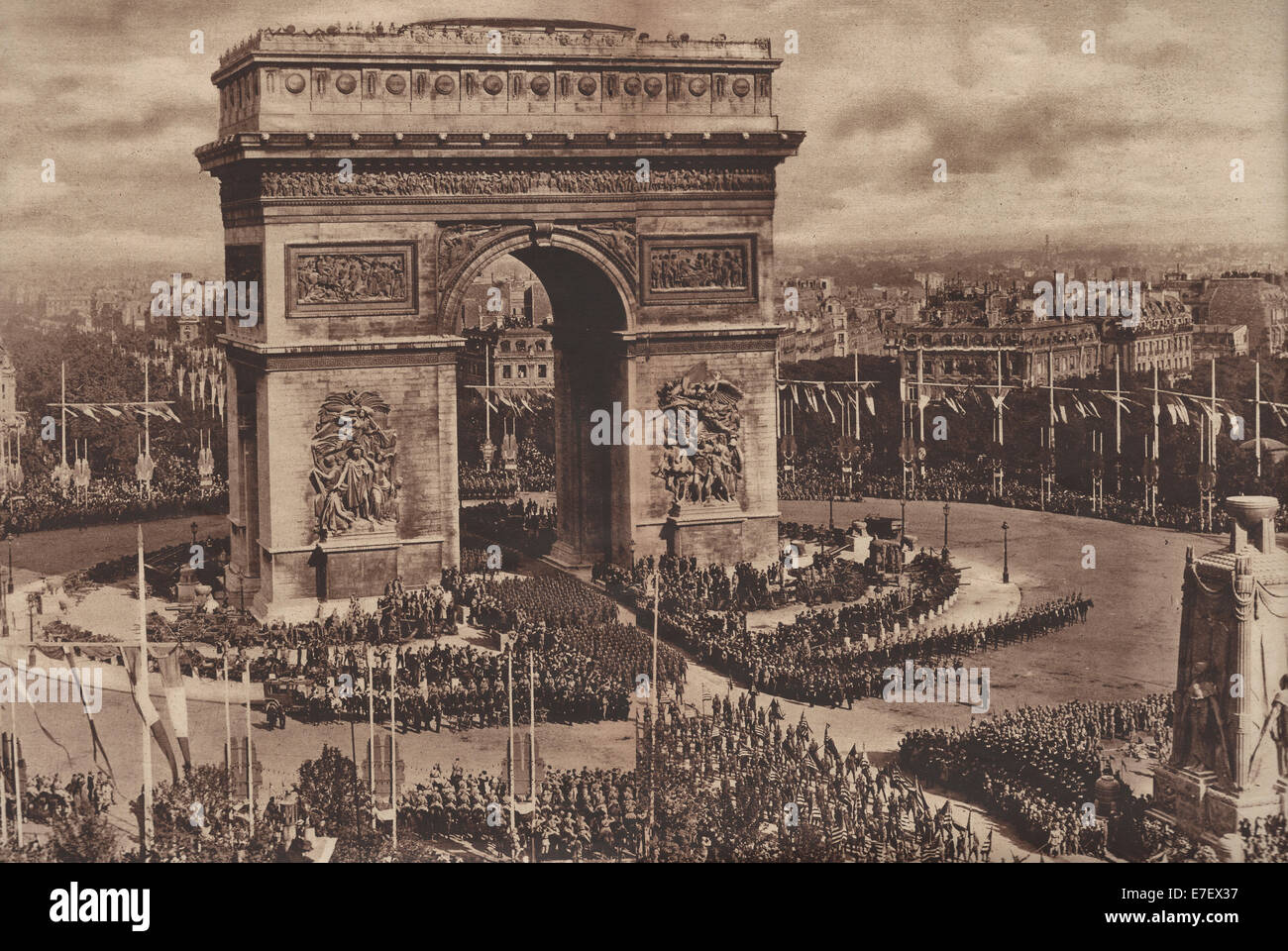 Magnificent Victory Parade passing through the Arc de Triomphe, Paris ...
