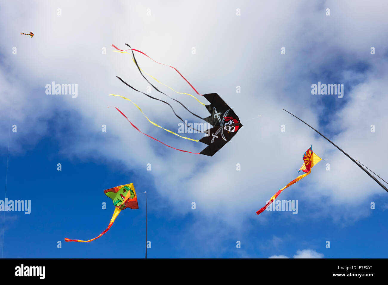 Colourful kites hi-res stock photography and images - Alamy