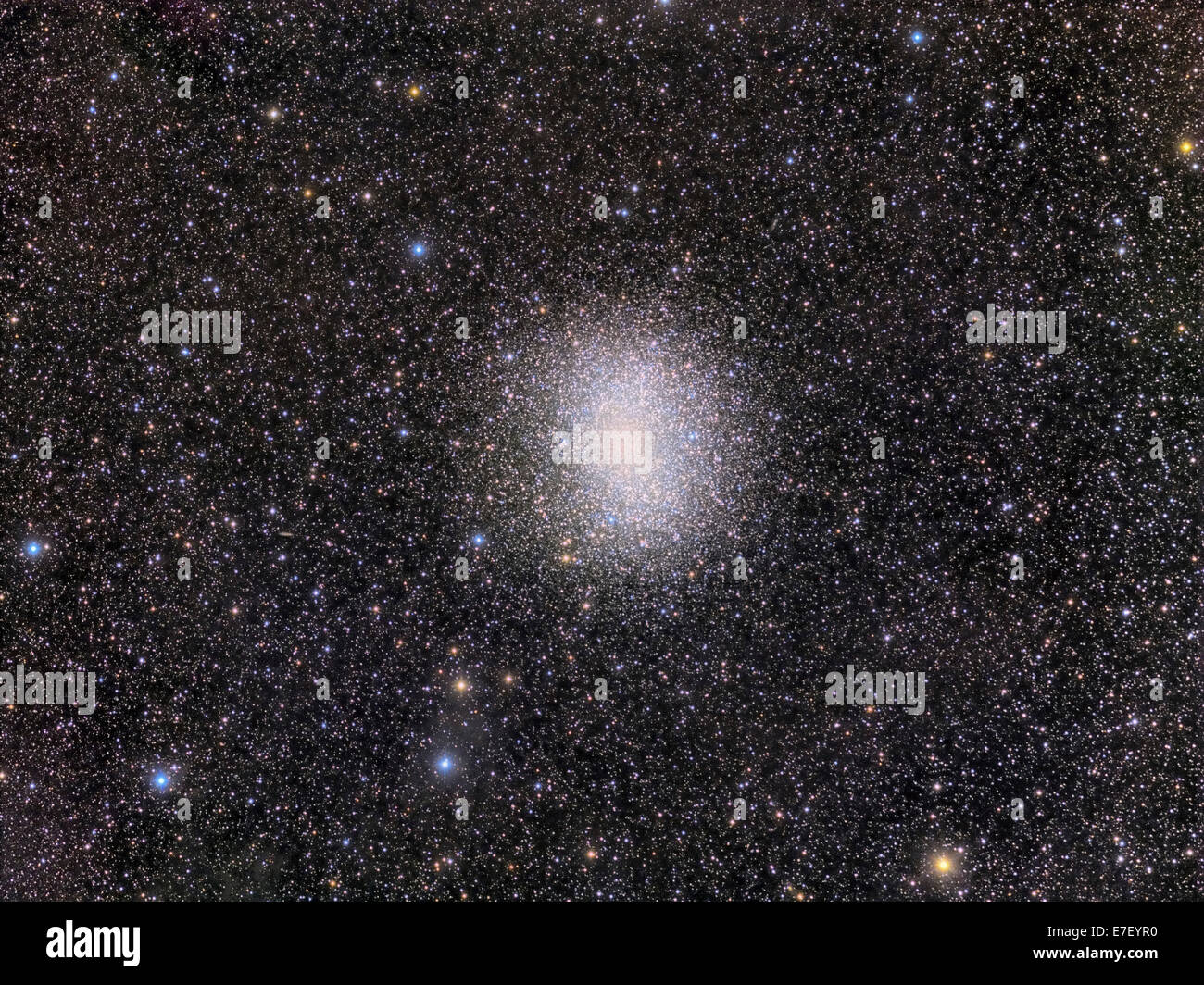 Omega centauri stars cluster hi-res stock photography and images - Alamy
