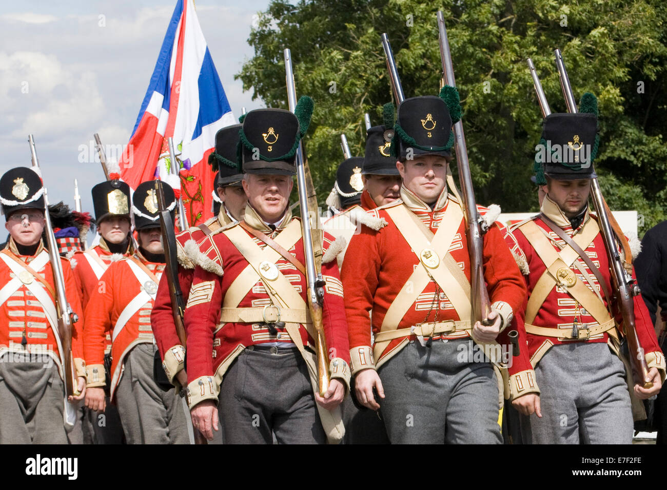 Reenactment of the 33rd Regiment foot soldiers going into battle Stock ...