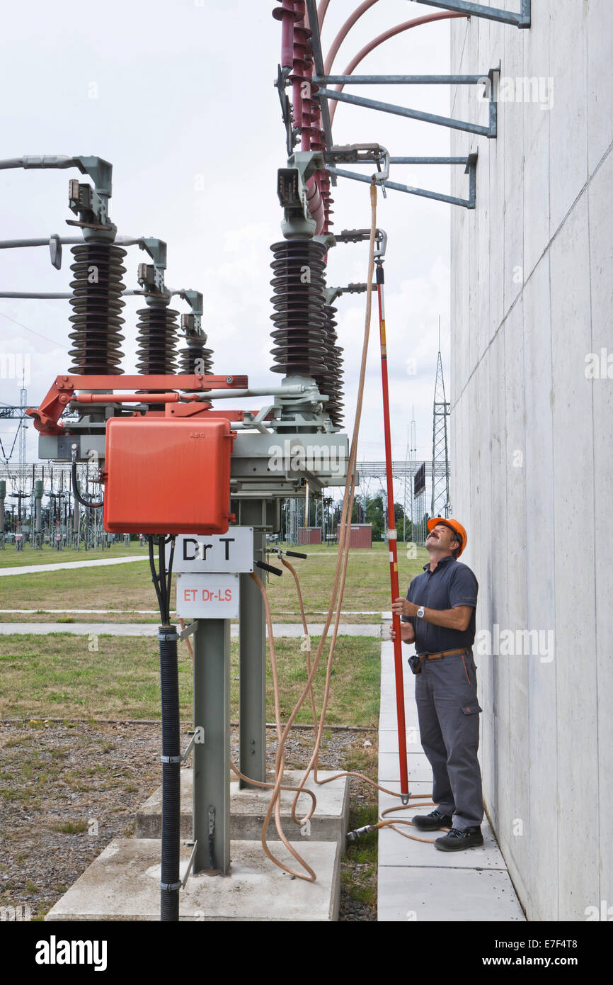 Transformer work hi-res stock photography and images - Alamy