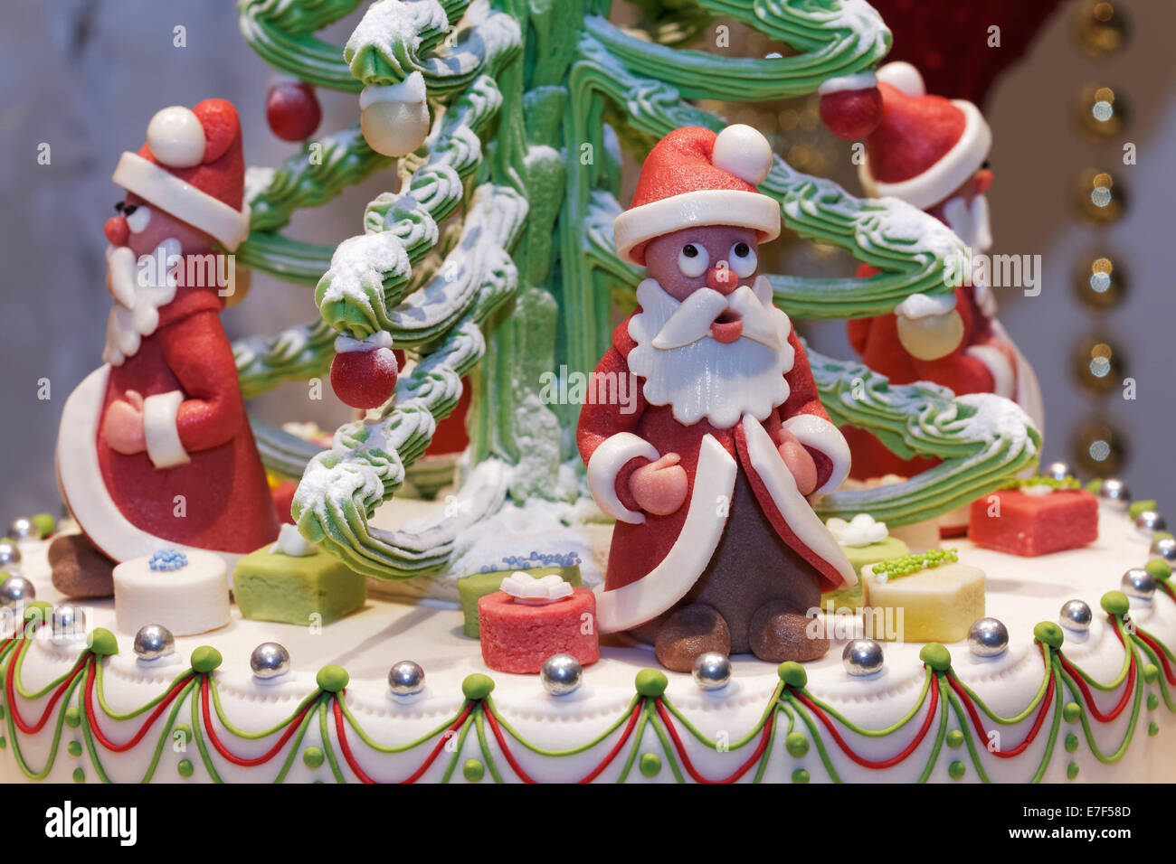 Marzipan figures hi-res stock photography and images - Alamy