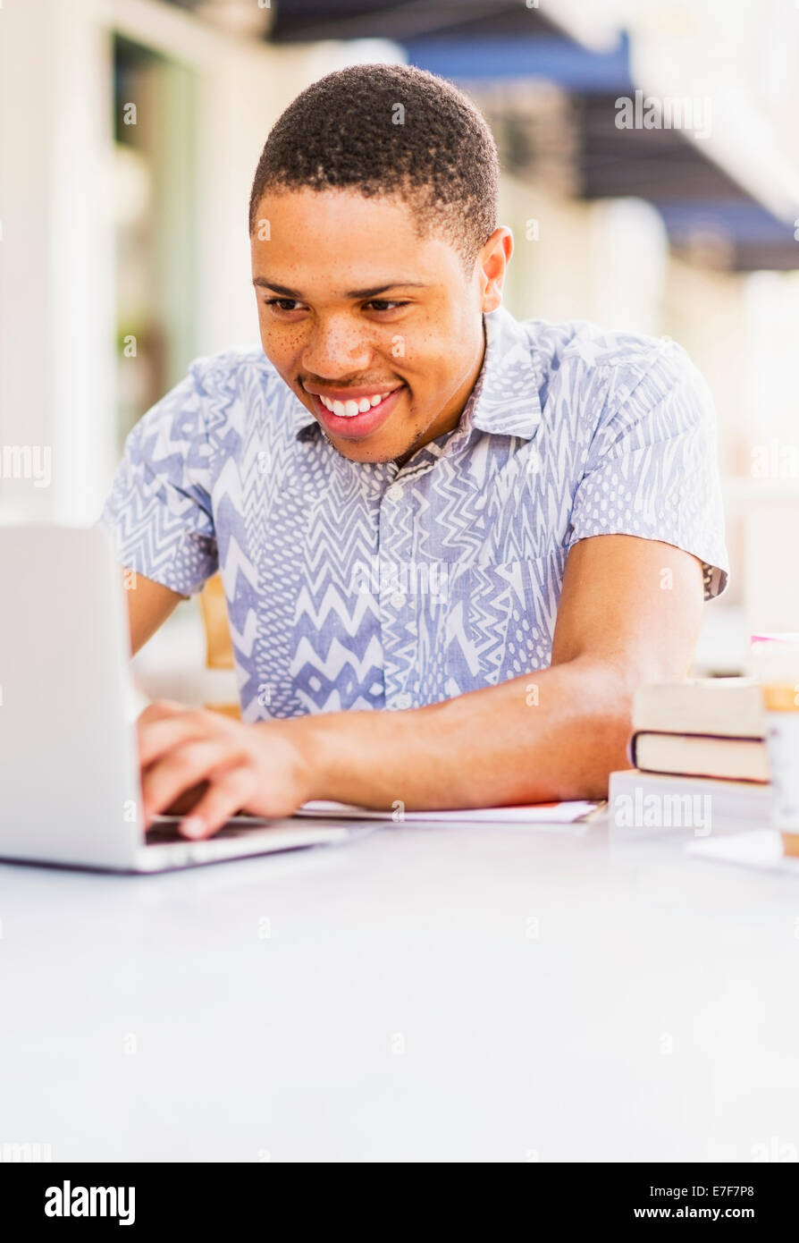 African laptop outside hi-res stock photography and images - Alamy