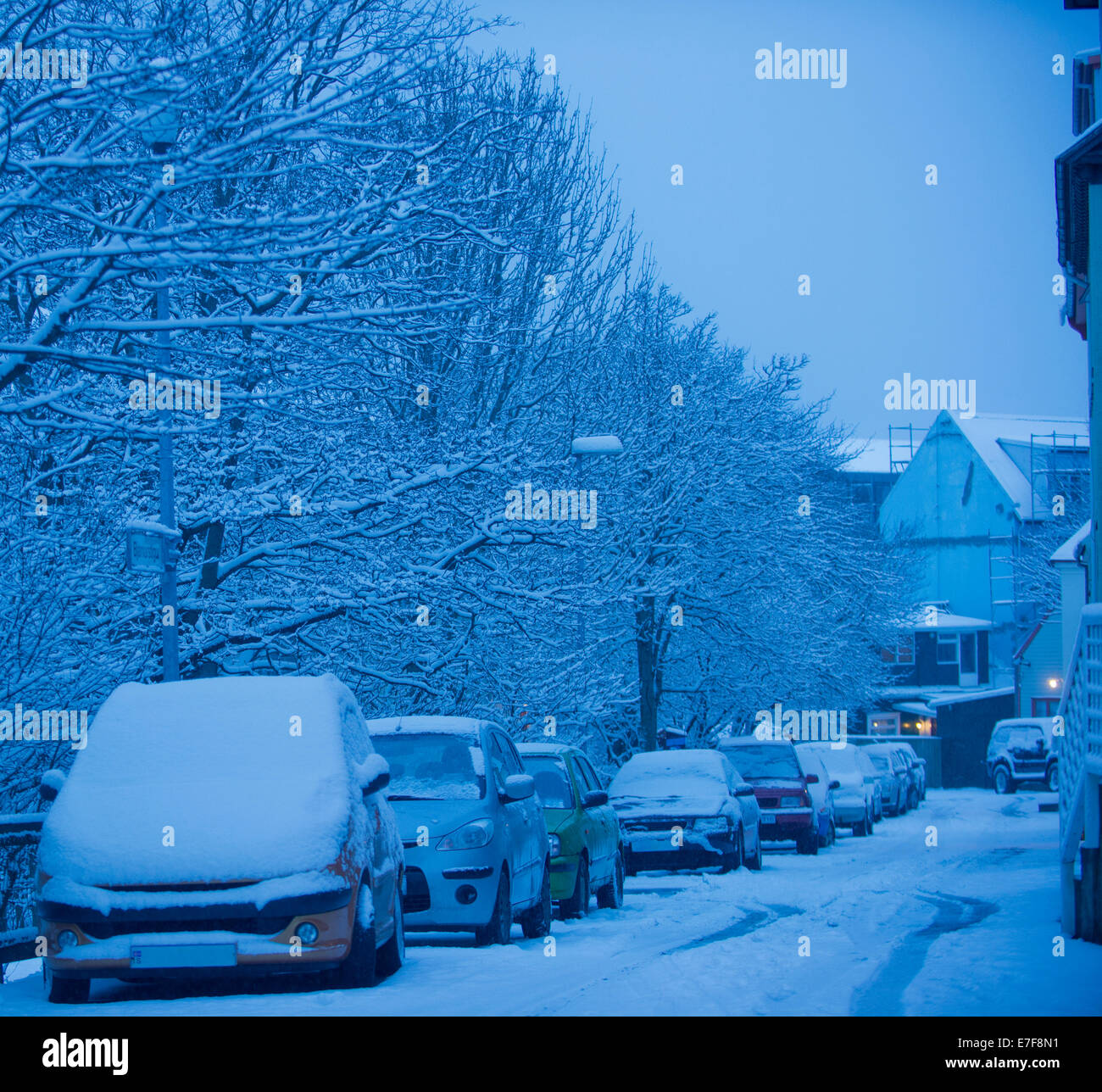 Car street parked hi-res stock photography and images - Alamy