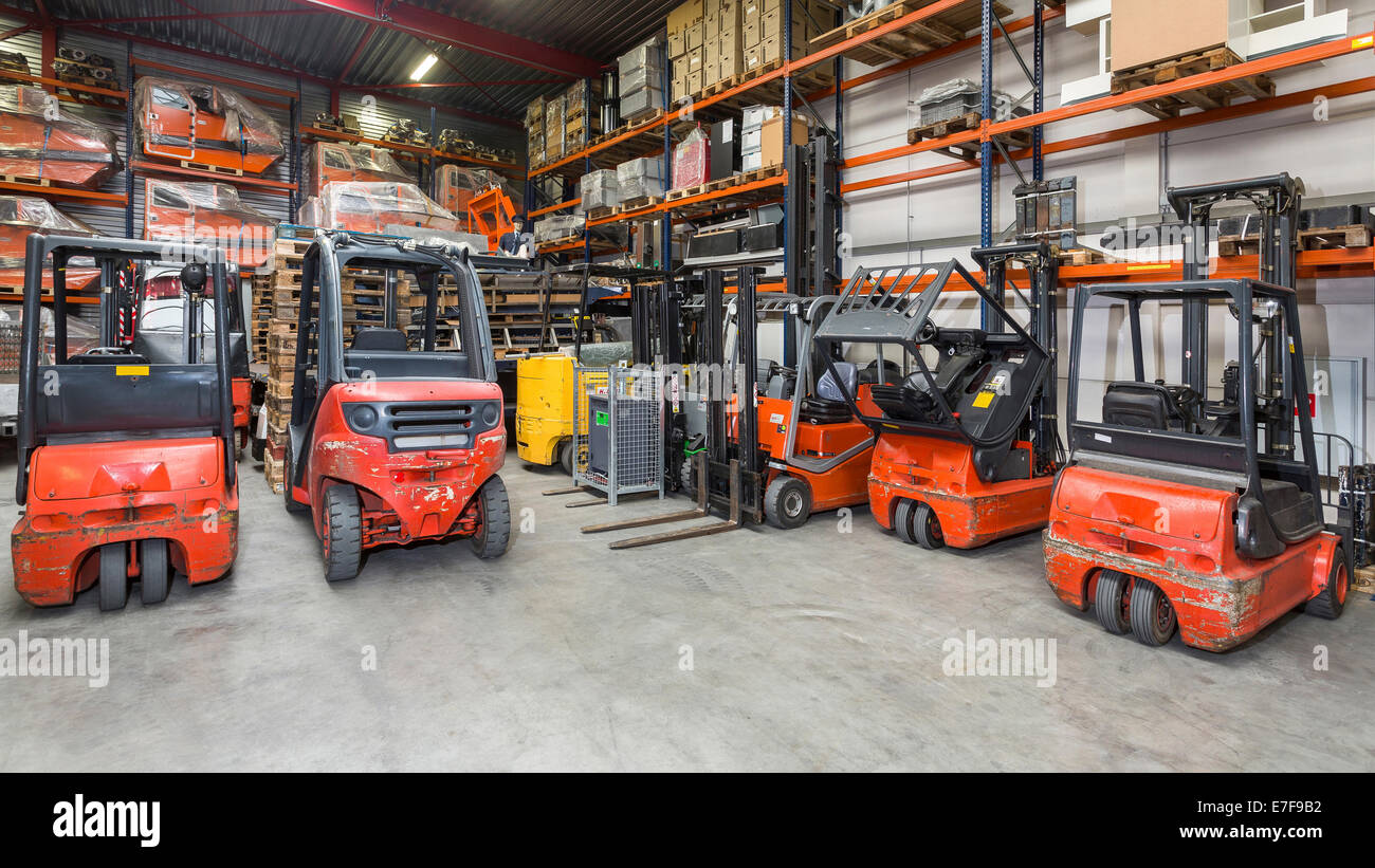 Large forklift hi-res stock photography and images - Alamy