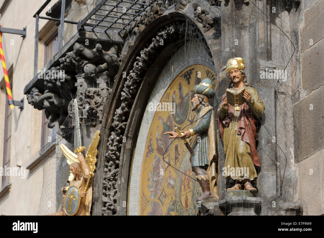 Clock sculpture sculptures hi-res stock photography and images - Alamy