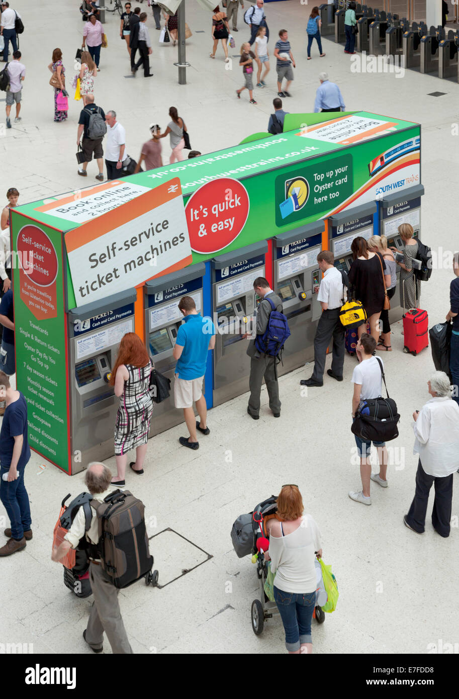 Self service ticket machine hi-res stock photography and images - Alamy