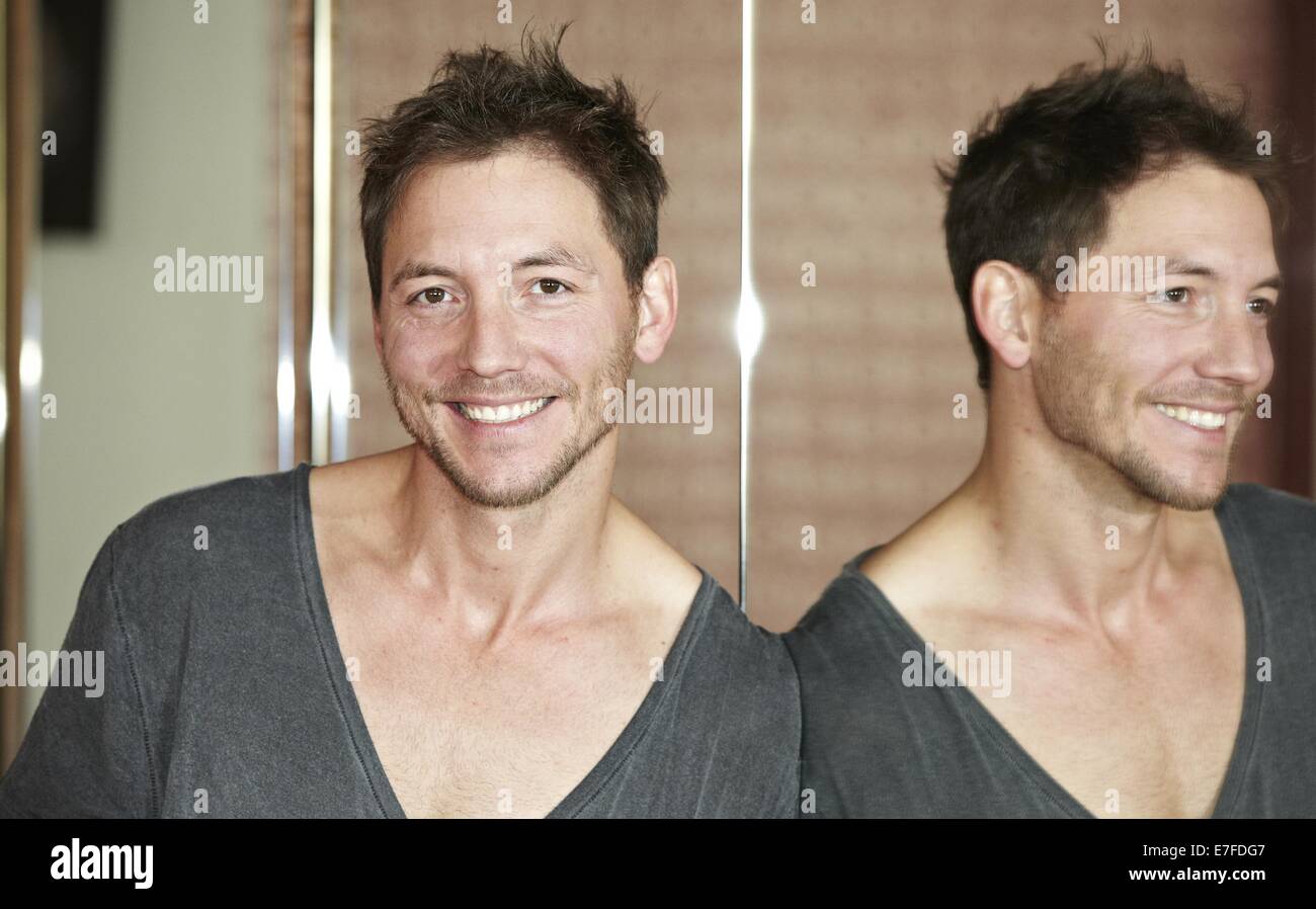 Actor Dirk Moritz practicing together with professional dancer Katja ...