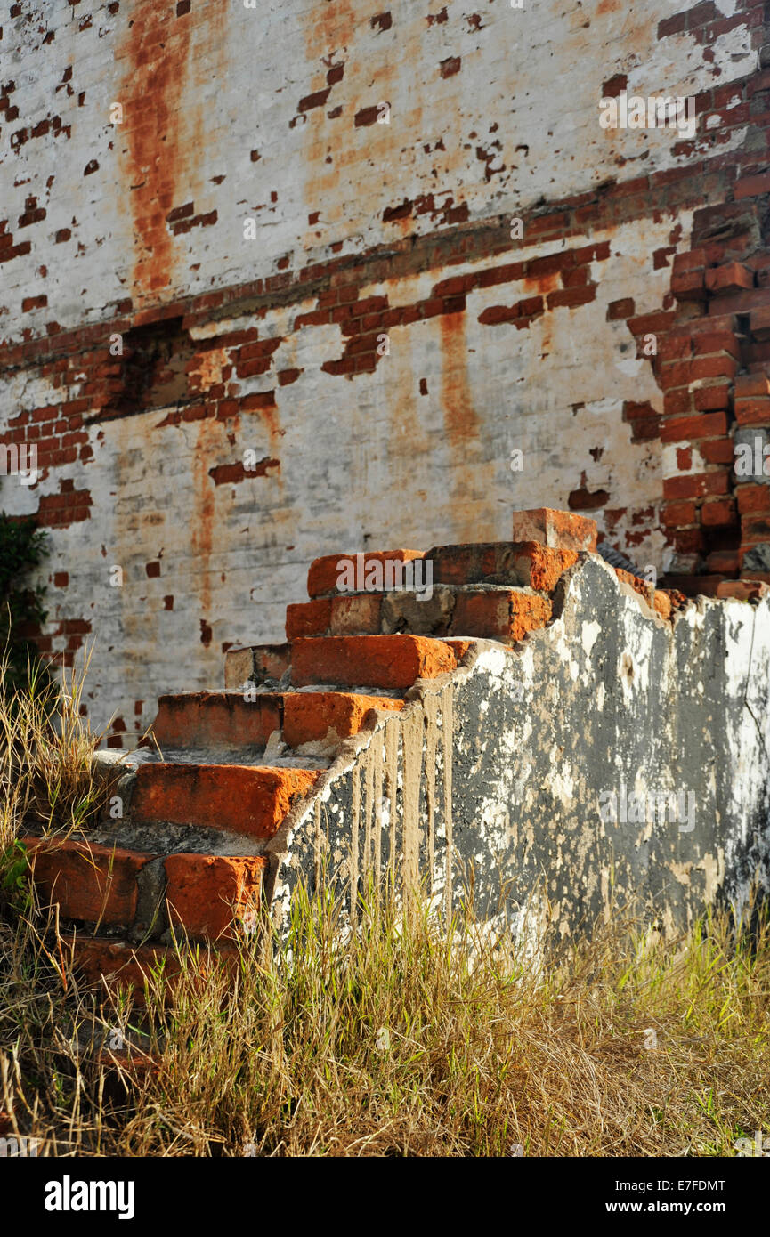 Crumbling decay decaying neglected neglect hi-res stock photography and ...