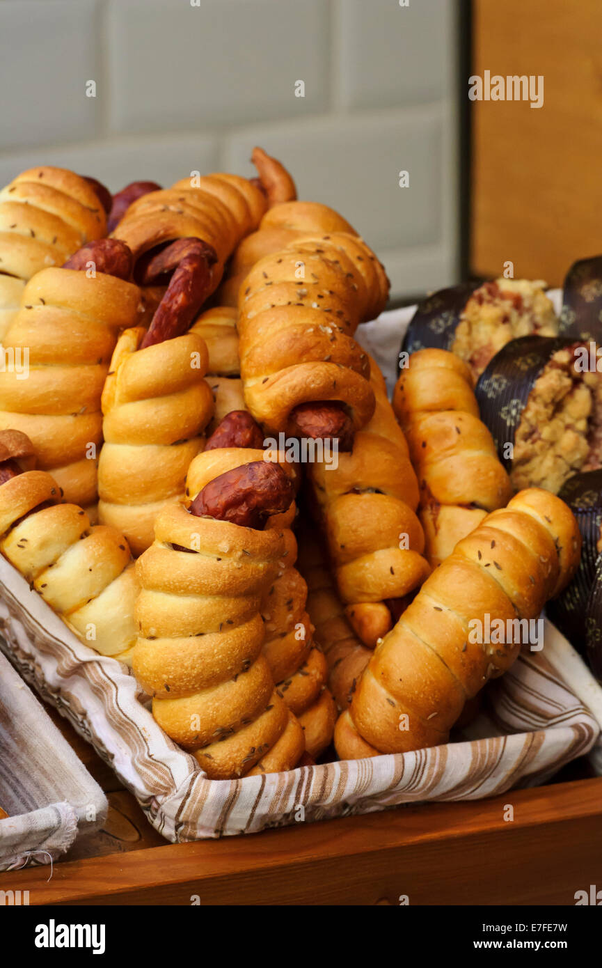 Prague trdelnik pastries hi-res stock photography and images - Alamy
