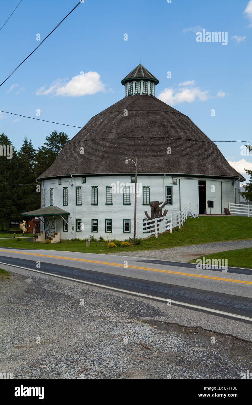 The Round Barn was built in 1914 in Arendtsville Pennsylvania. Few ...