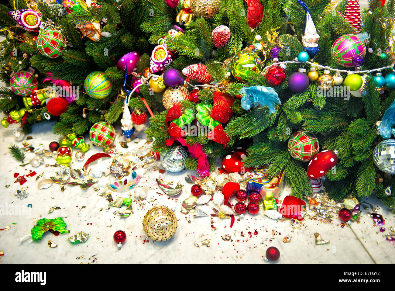 Broken christmas tree hi-res stock photography and images - Alamy