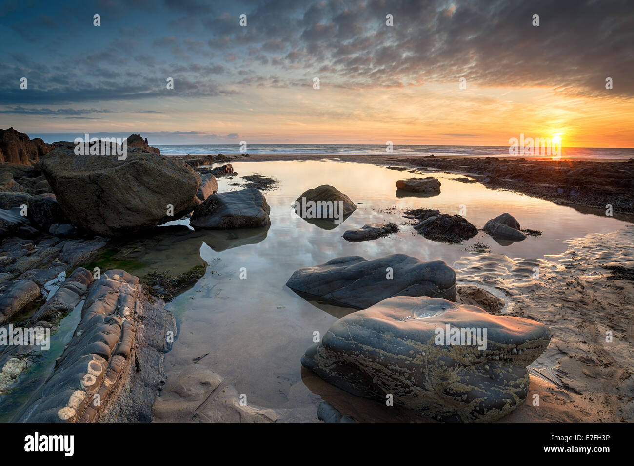 Bude sunrise hi-res stock photography and images - Alamy