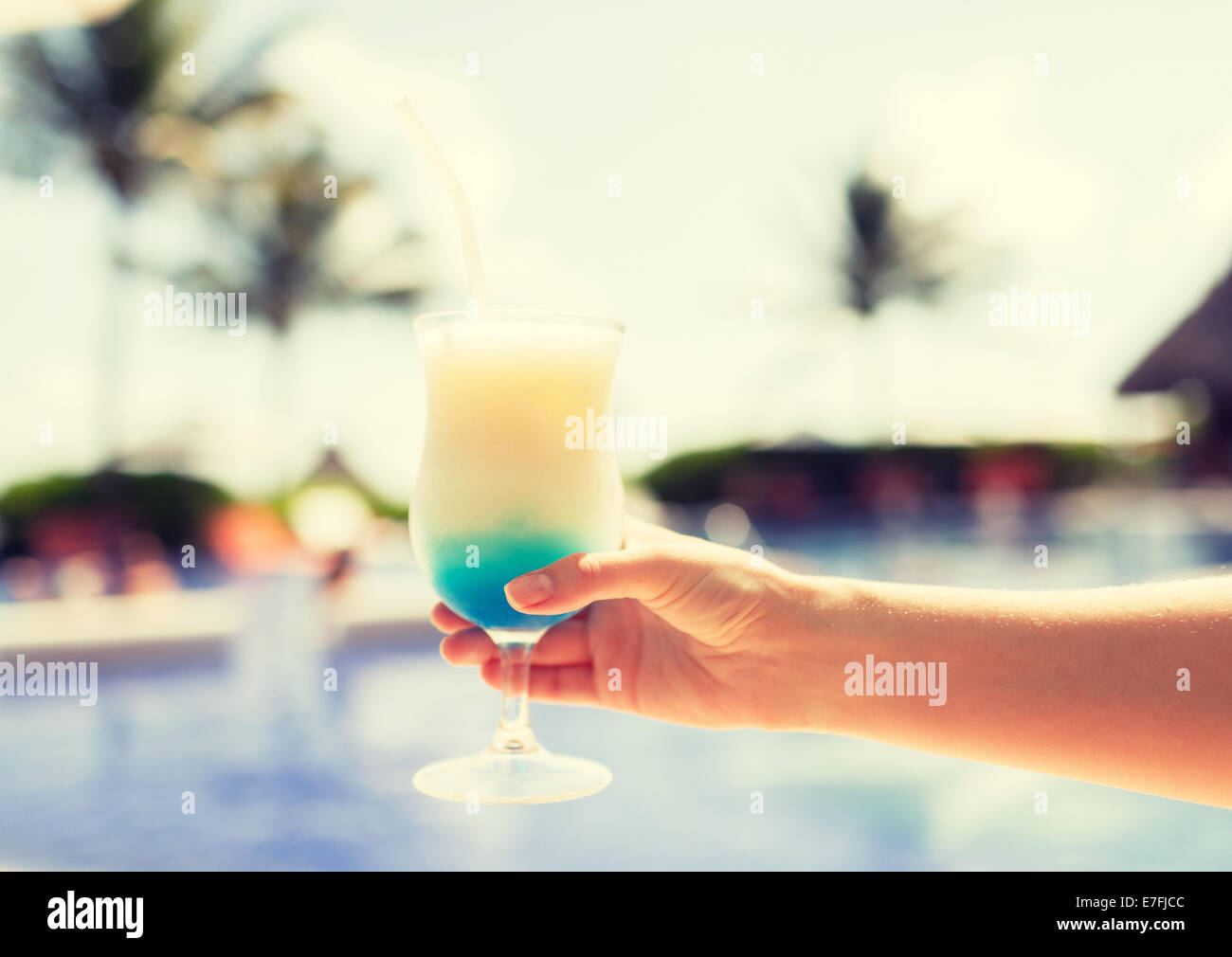 Hand cocktail hi-res stock photography and images - Alamy