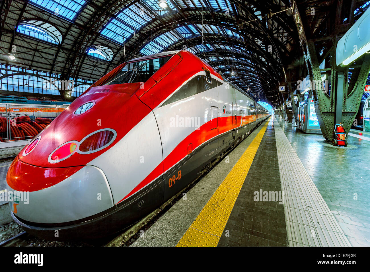 Trenitalia Frecciarossa high speed train on Milan Central Station Stock ...