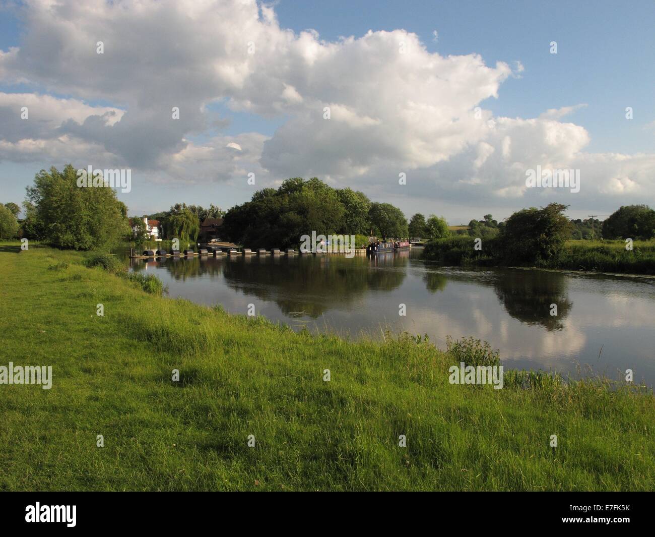 The river barrier on the Avon at welford on avon, warwickshire Stock ...