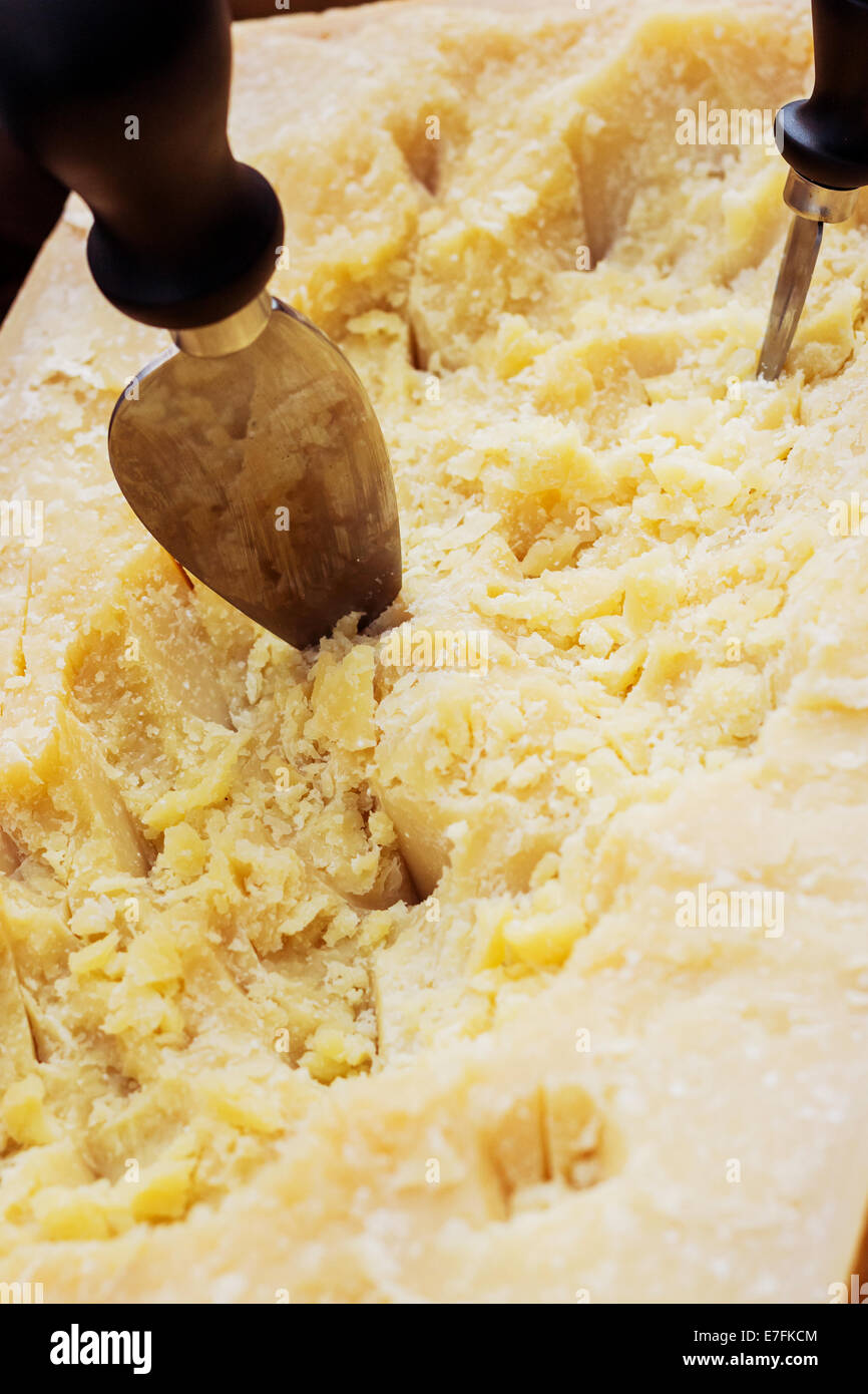 Cheese and knife hi-res stock photography and images - Alamy