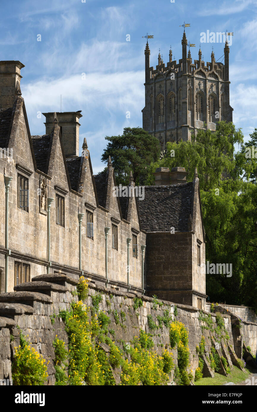 Almshouse cottages england hi-res stock photography and images - Alamy