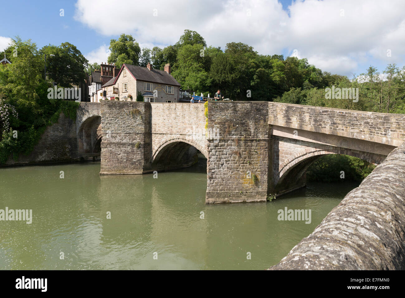 Ludlow bridge ludlow shropshire united kingdom hi-res stock photography ...