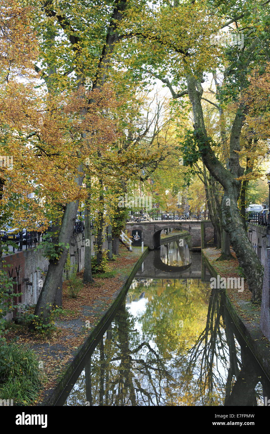 Canal in utrecht hi-res stock photography and images - Alamy