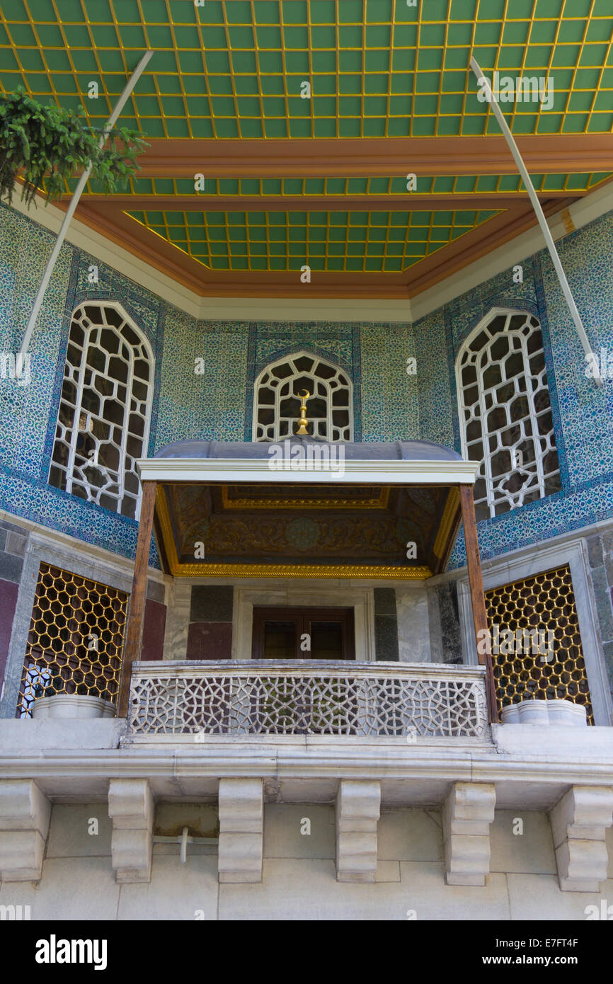Balcony topkapi palace hi-res stock photography and images - Alamy