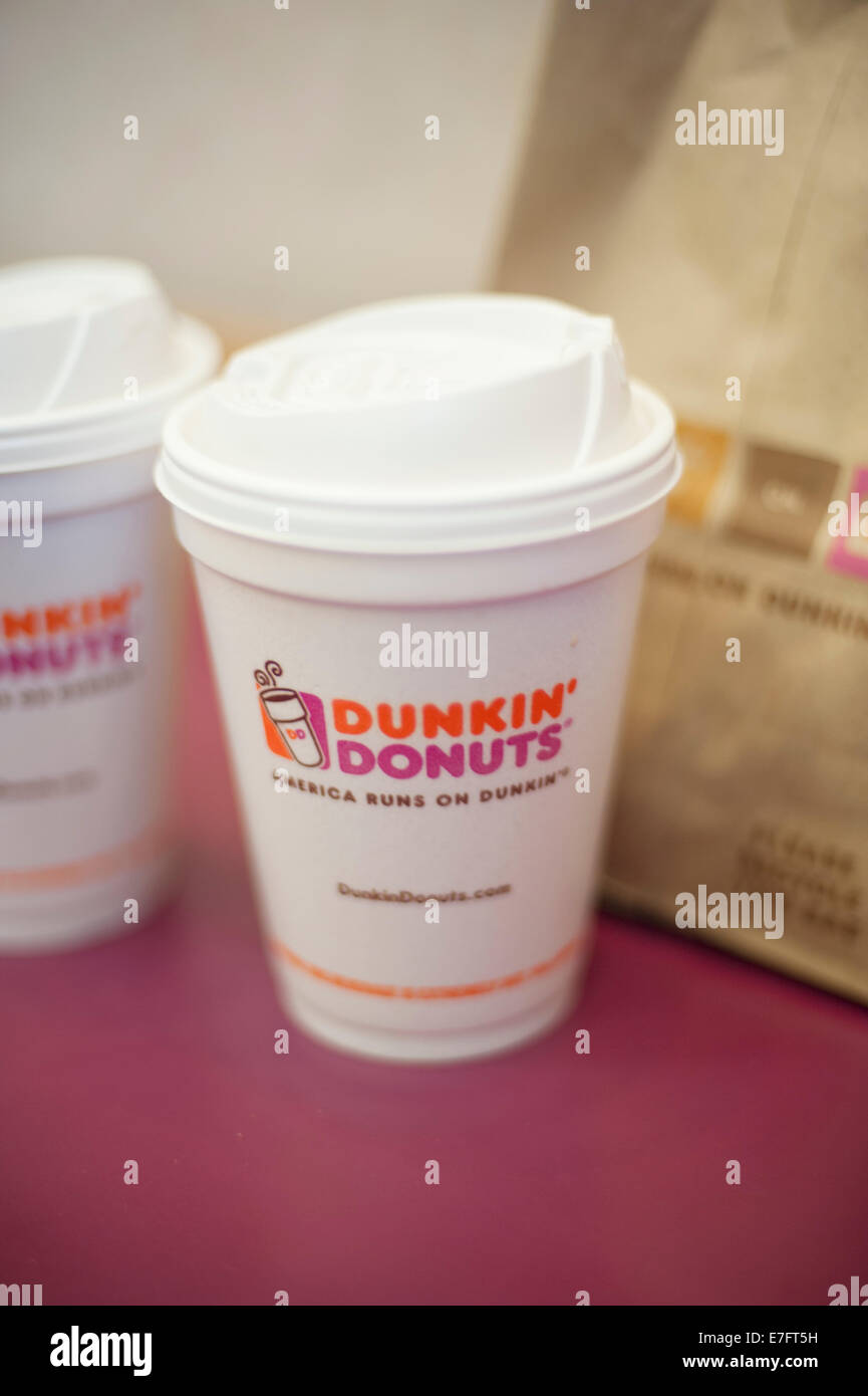 Dunkin hi-res stock photography and images - Alamy