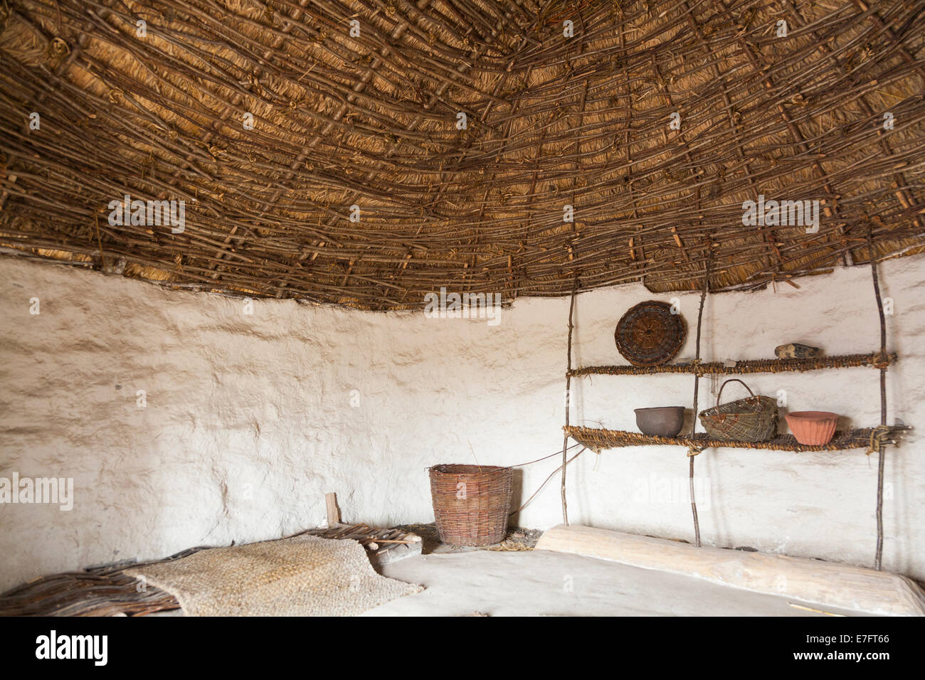 Bronze age huts hi-res stock photography and images - Alamy