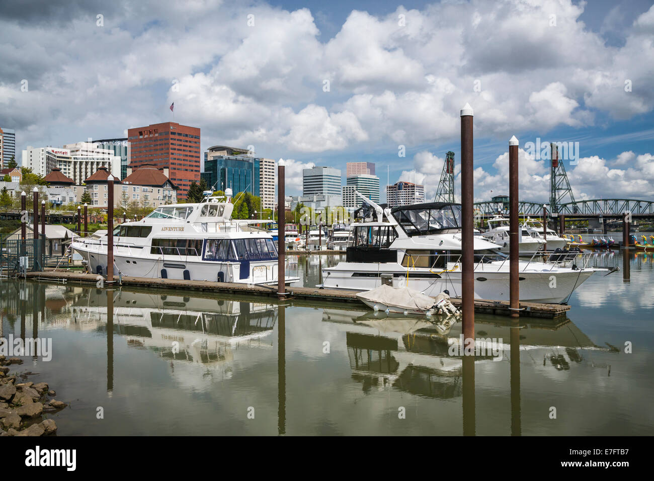 The marina and city skyline in Portland, Oregon, USA Stock Photo - Alamy
