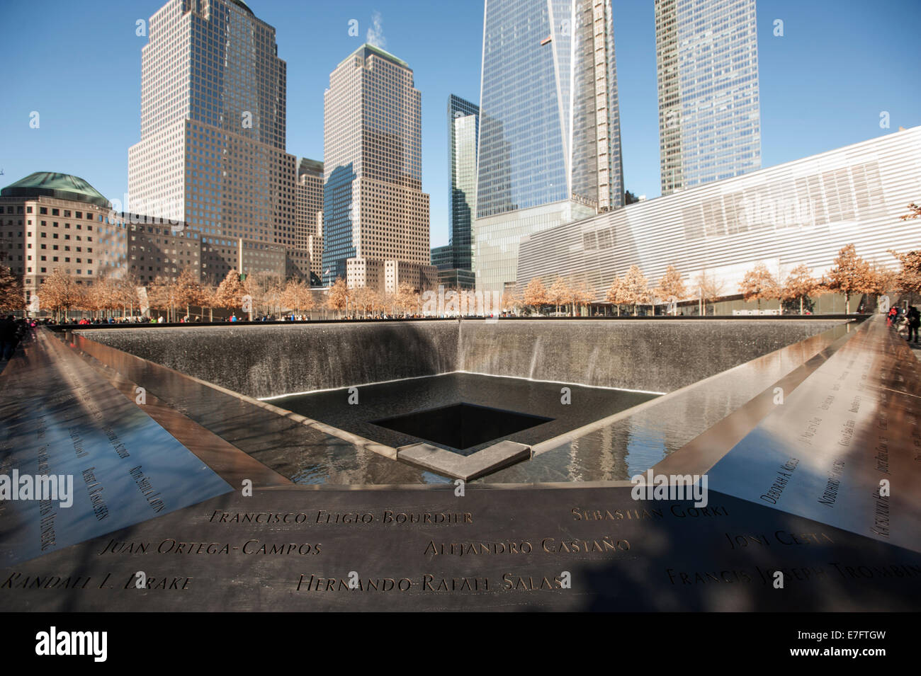 World trade center memorial fountains hi-res stock photography and ...