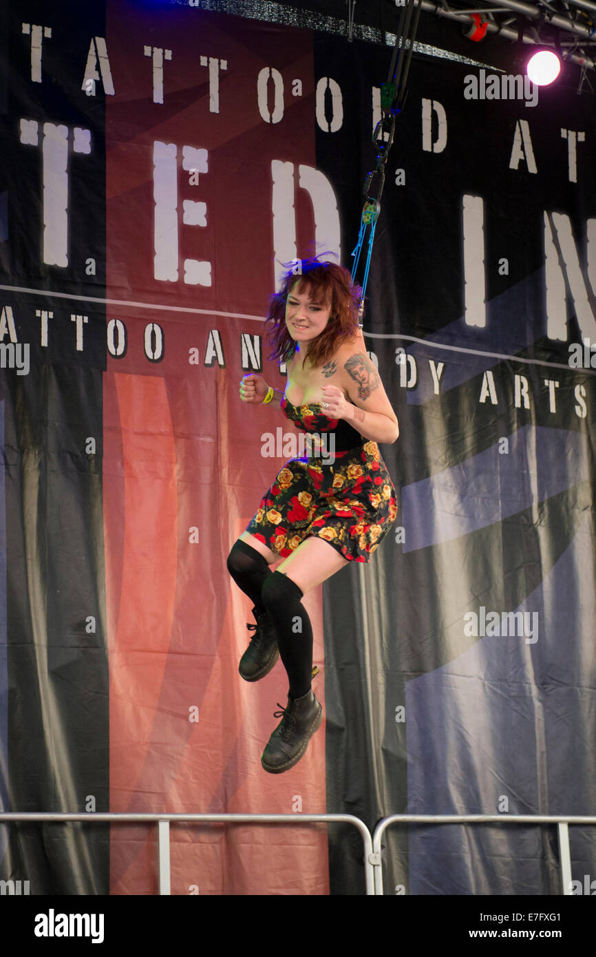 Tattooed and pierced woman High Resolution Stock Photography and Images ...