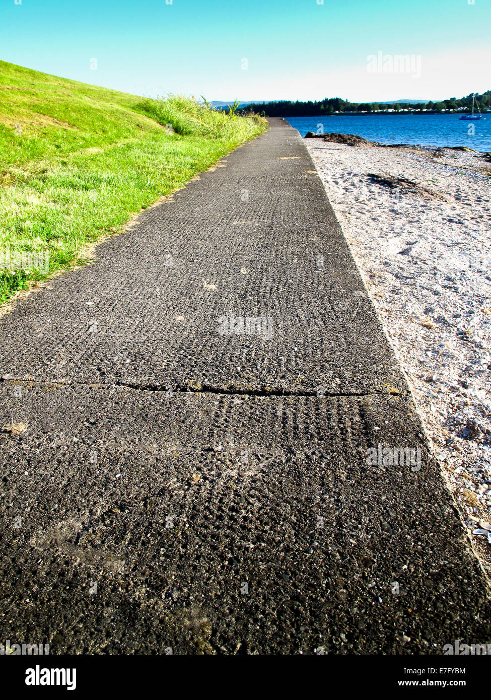 Disappearing wall hi-res stock photography and images - Alamy