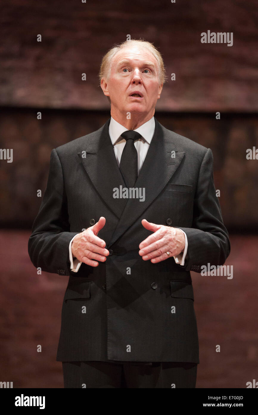 Tim Pigott Smith High Resolution Stock Photography and Images - Alamy