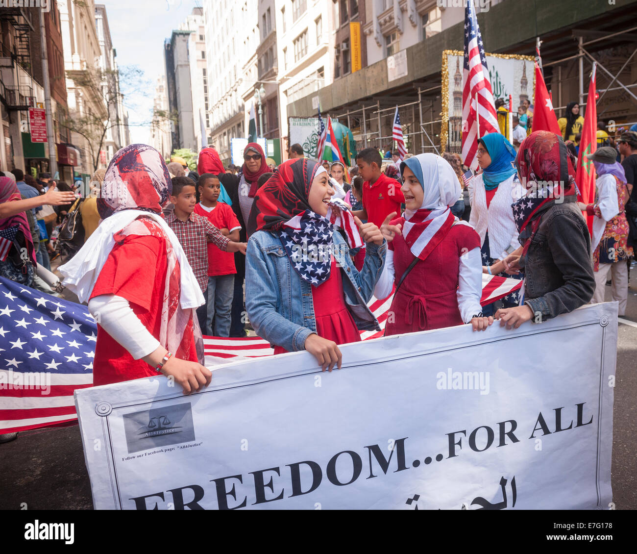 Muslims from the tri-state area gather on Madison Avenue in New York ...