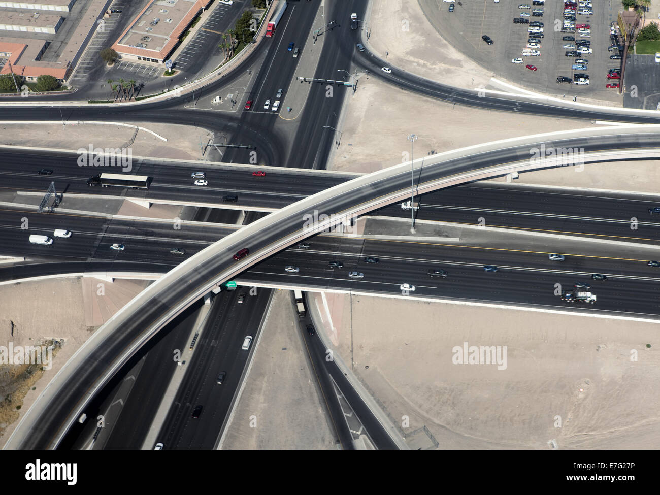 Aerial view highway highway cars hi-res stock photography and images ...