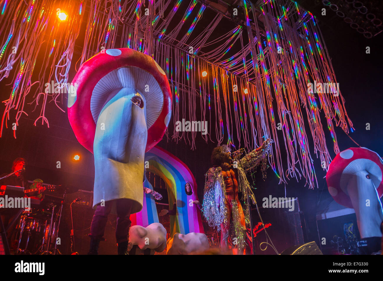 Chicago, IL, USA. 13th Sep, 2014. WAYNE COYNE of Flaming Lips performs ...