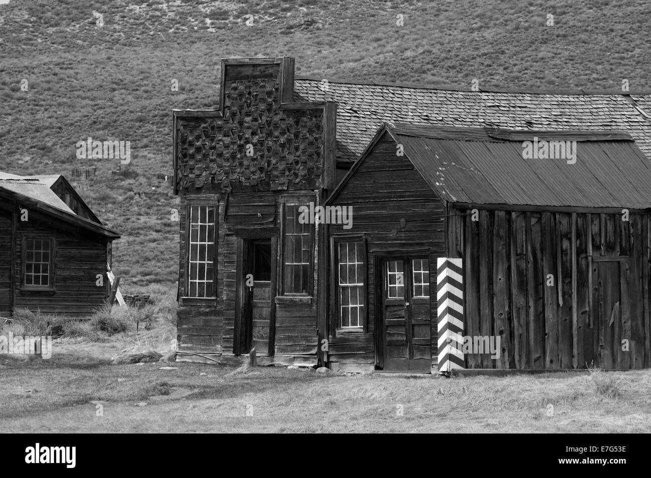 Sam Leon Bar and Barber Shop, Bodie Ghost Town ( elevation 8379 ft ...