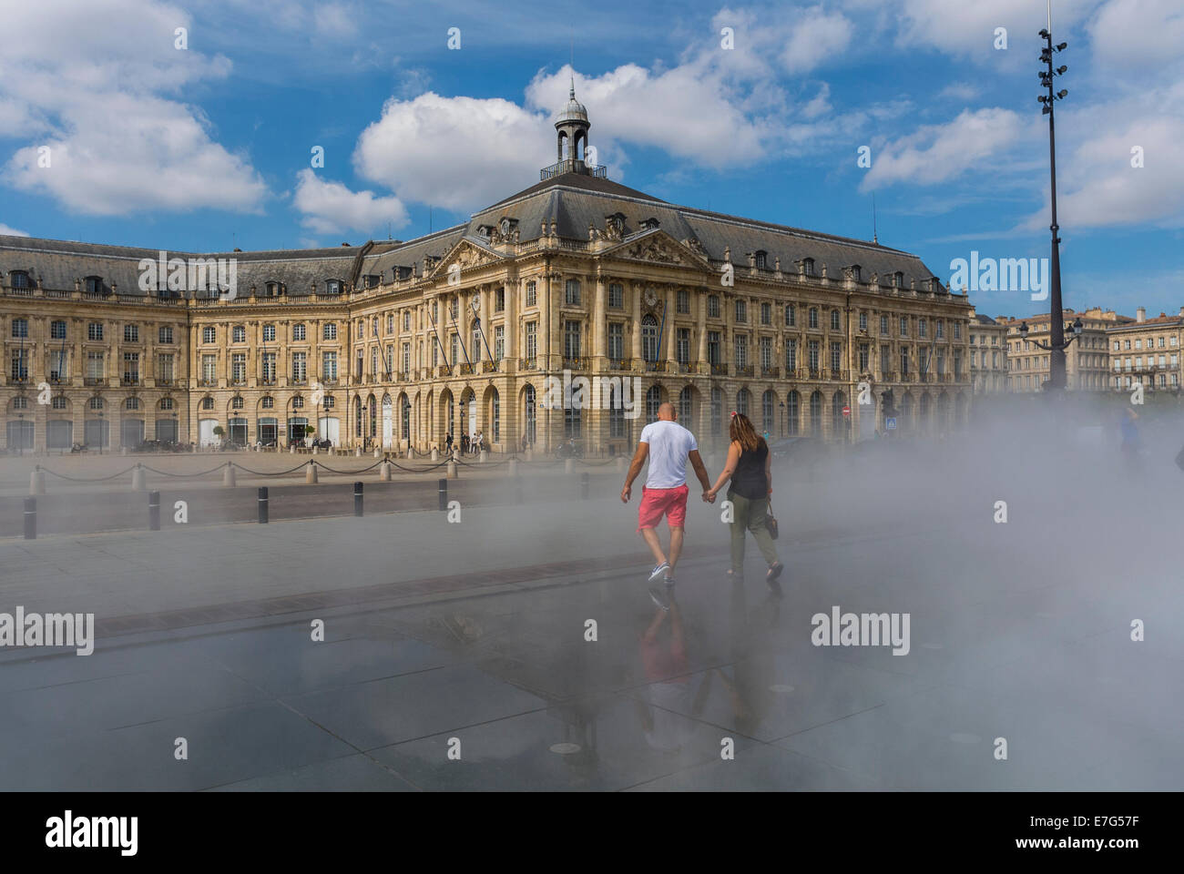 Bordeaux, Burgundy, France, Street Scenes, People Enjoying "Miroir d ...