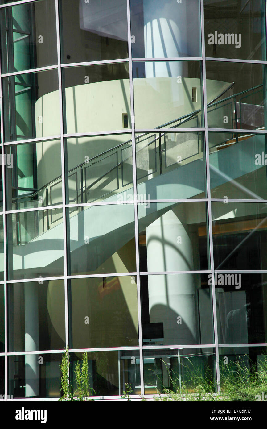 Modern bucharest architecture hi-res stock photography and images - Alamy