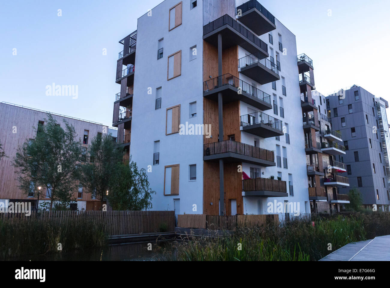 Community buildings hi-res stock photography and images - Alamy