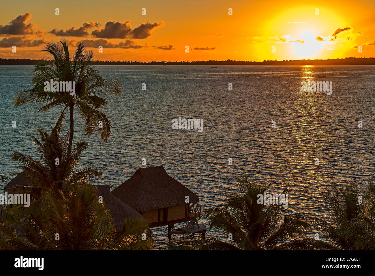 Bora bora south pacific hi-res stock photography and images - Alamy