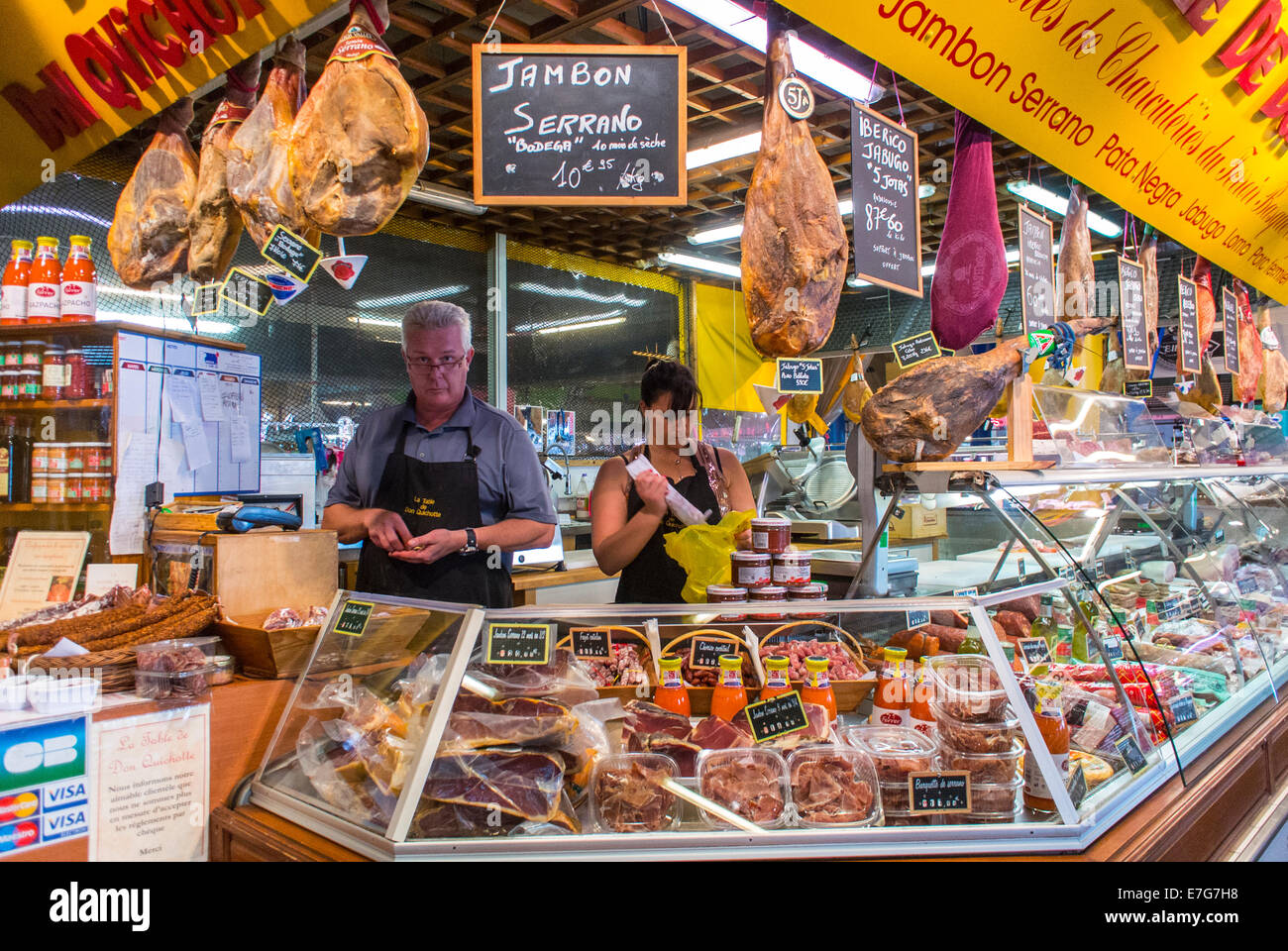 People shopping french butcher shop hi-res stock photography and images ...