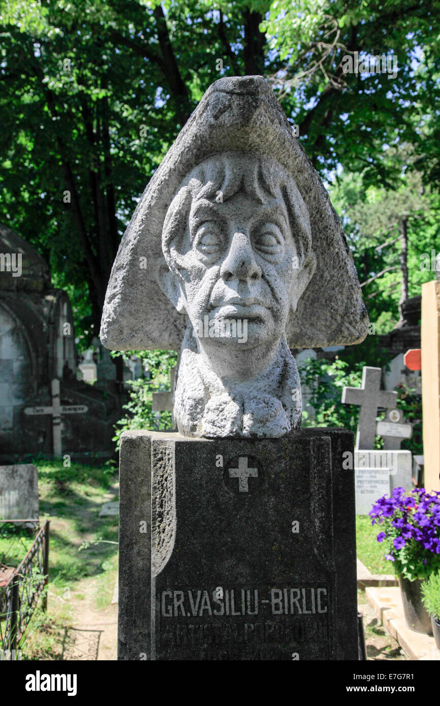 Bucharest bellu cemetery hi-res stock photography and images - Alamy